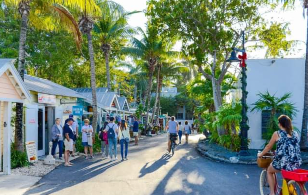 Streets for People / Improving Lazy Way As a Great “Shared Street” Can ...